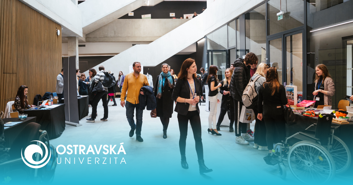 Kariéru, brigádu nebo trainee programy napříč obory najdete na festivalu Za kariérOU. Už 24 ...